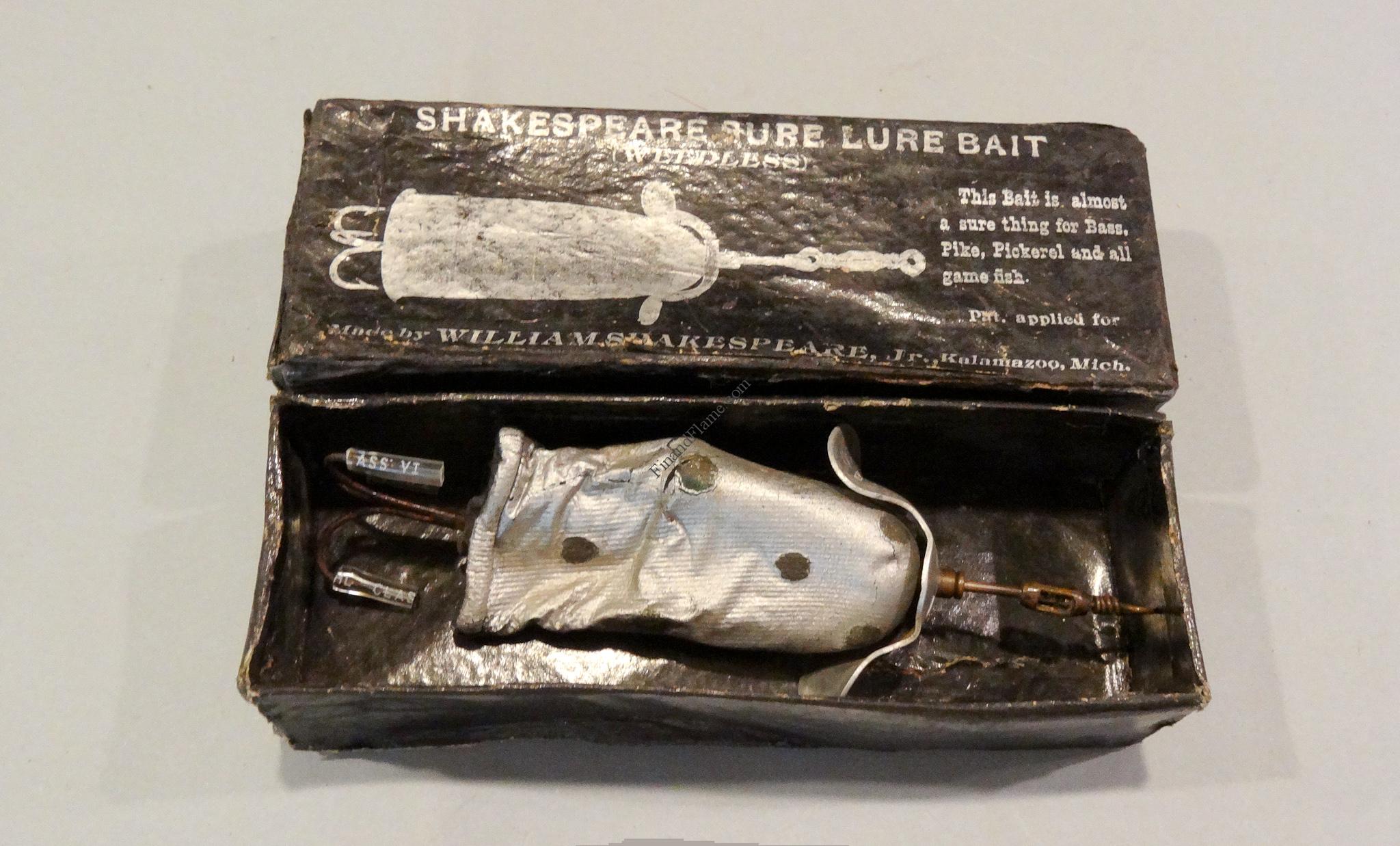 Shakespeare Sure Lure - Fin & Flame
